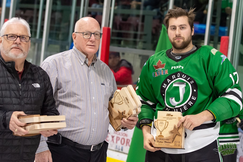 Les Marquis et le Bataillon transigent - Semipro Magazine