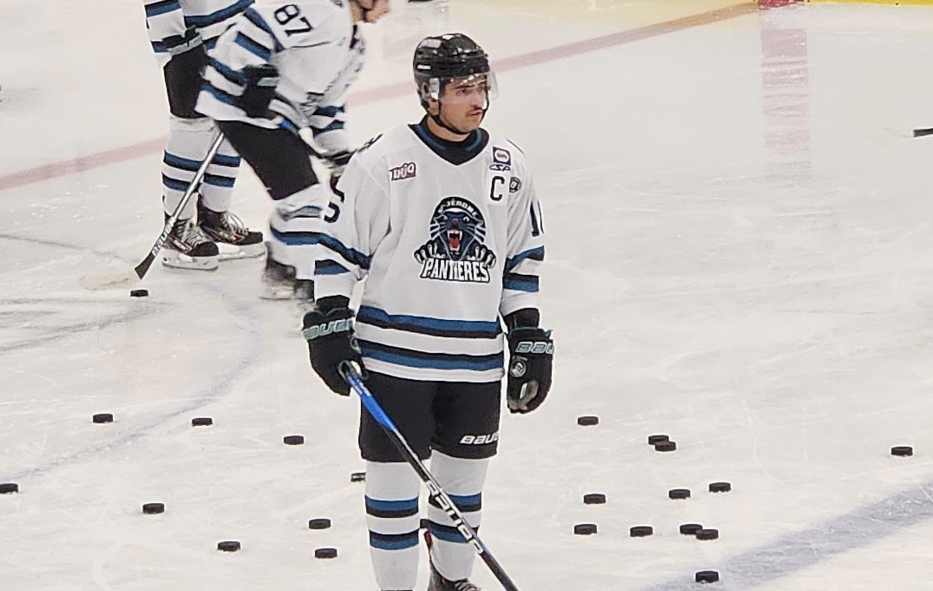 Adam Labelle avec le HCVC de Sainte-Adèle - Semipro Magazine